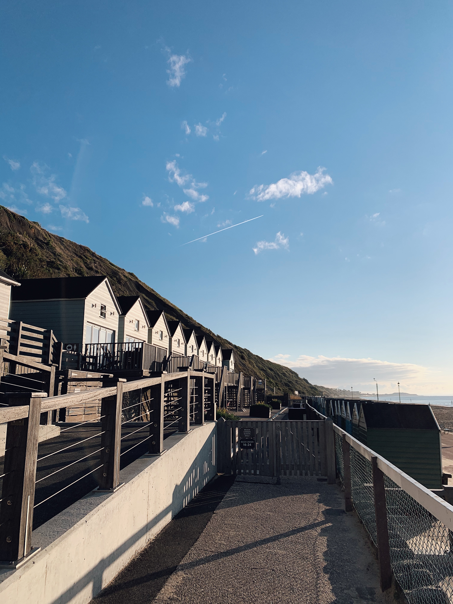 Bournemouth Beach Lodges - Clutch & Carry-On
